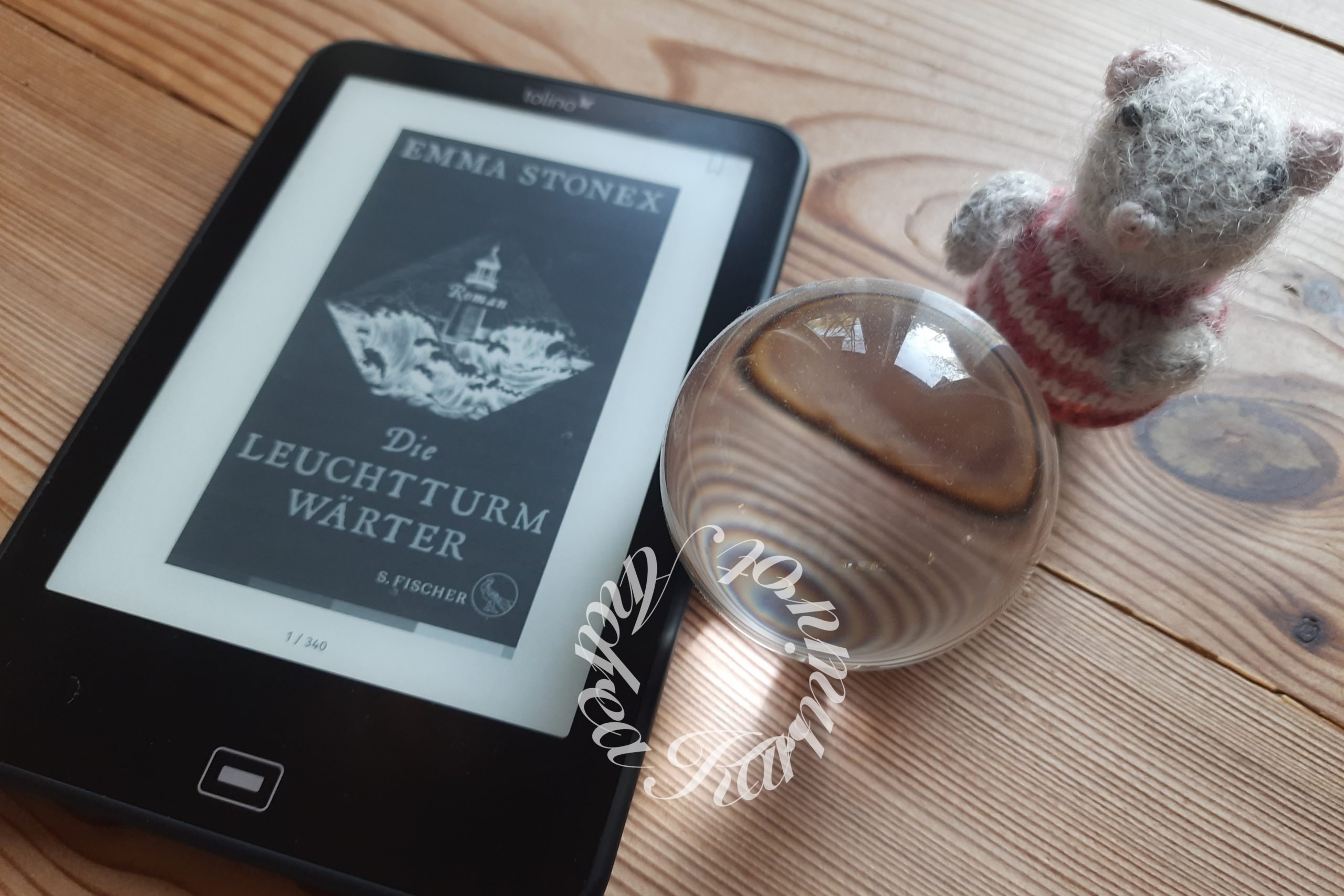 Die Leuchtturmwärter - Karminrot Lesezimmer